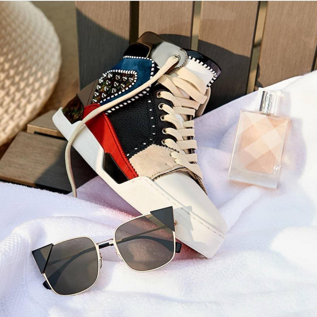 Captivate Your Peers: 6 Best Subtle Perfumes for Women – LaBellePerfumes