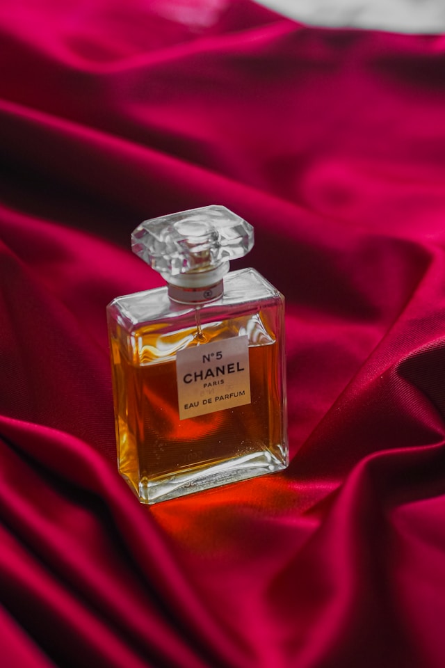 History of Fragrance: Who Invented Perfume? – LaBellePerfumes